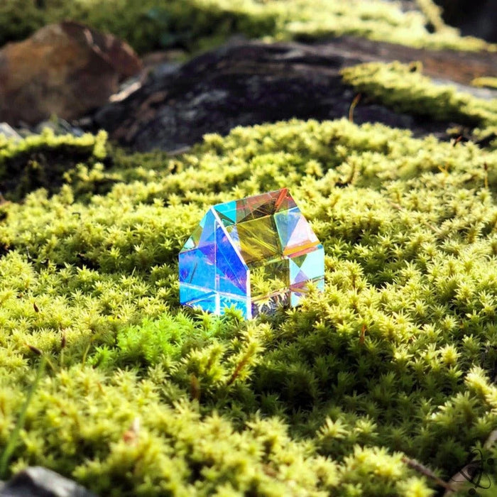 Aurora Cabin Colour Prism | Science Decor