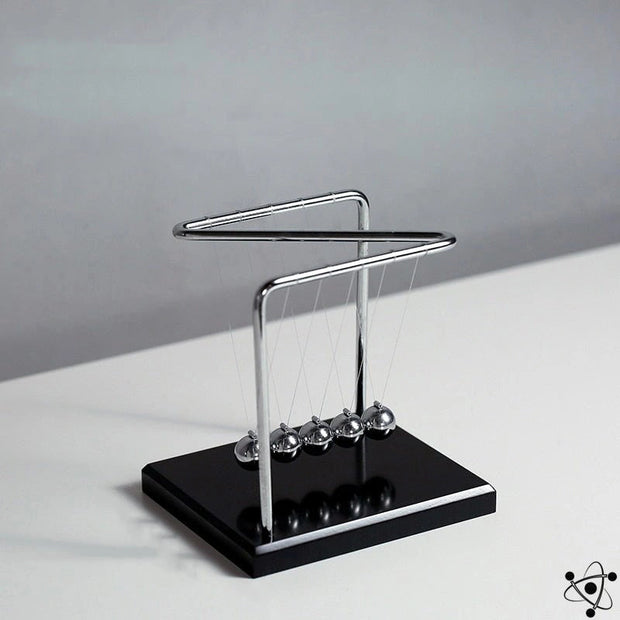 Newton's Pendulum Form Z | Science Decor